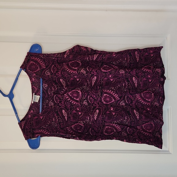 Jaclyn Smith | Tops | Keyhole Cut Out Shell Tank | Poshmark